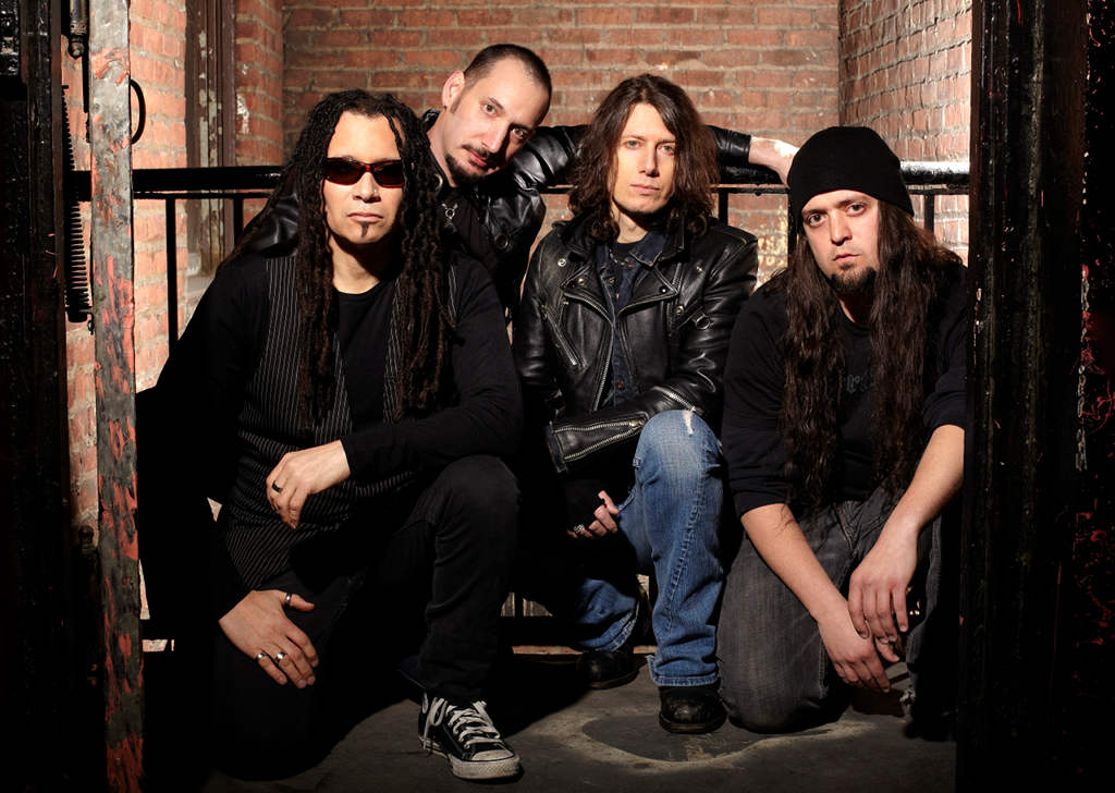 INTERVIEW: Rob De Luca (Sebastian Bach, UFO, Spread Eagle) - The Rockpit