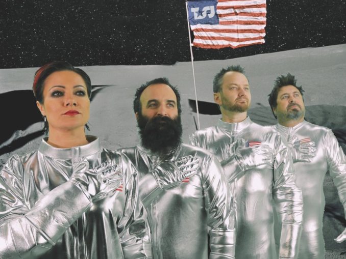 INTERVIEW: The Superjesus - Sarah McLeod - The Rockpit