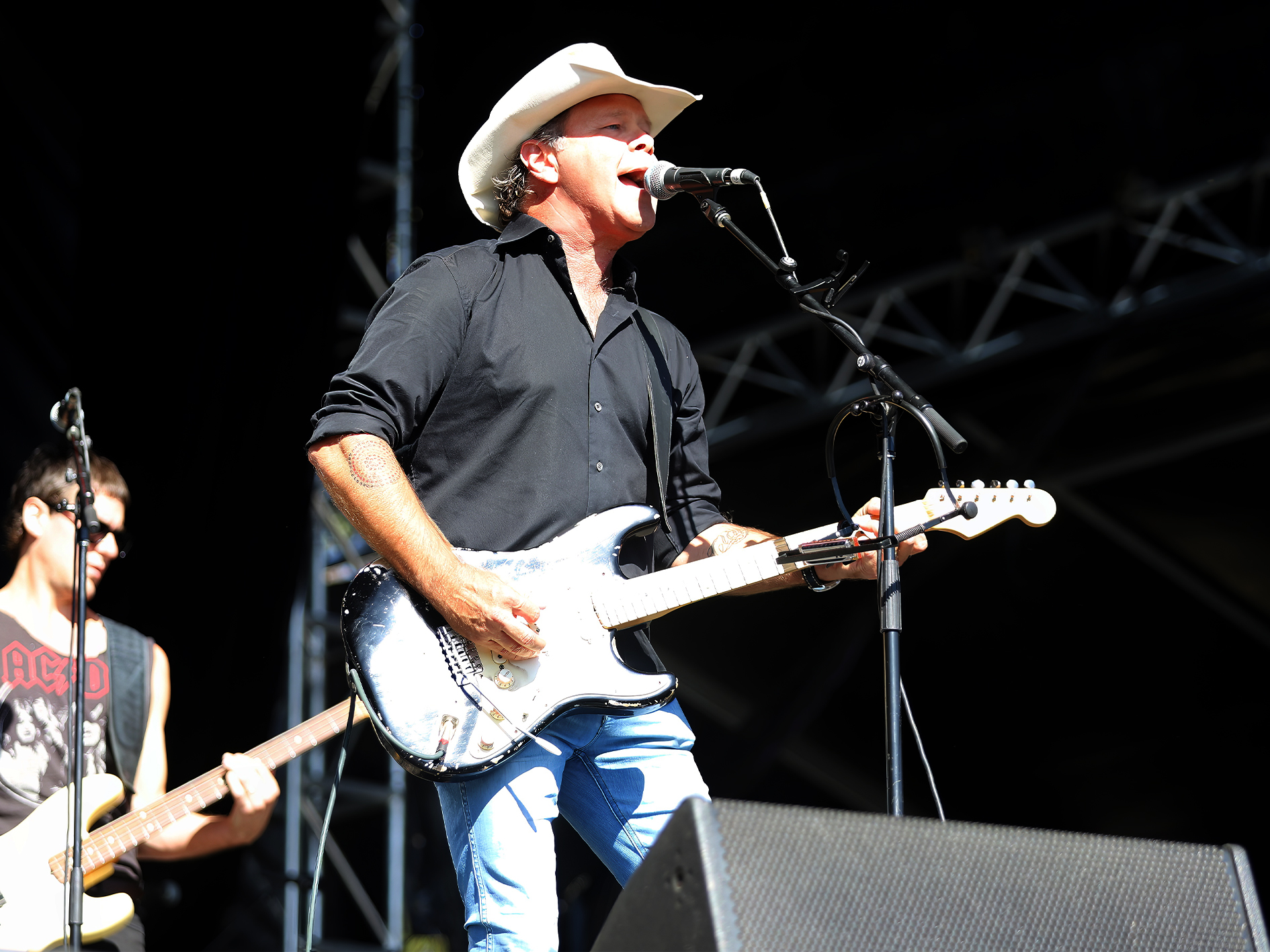 LIVE REVIEW: RED HOT SUMMER TOUR featuring Paul Kelly, Bernard Fanning ...