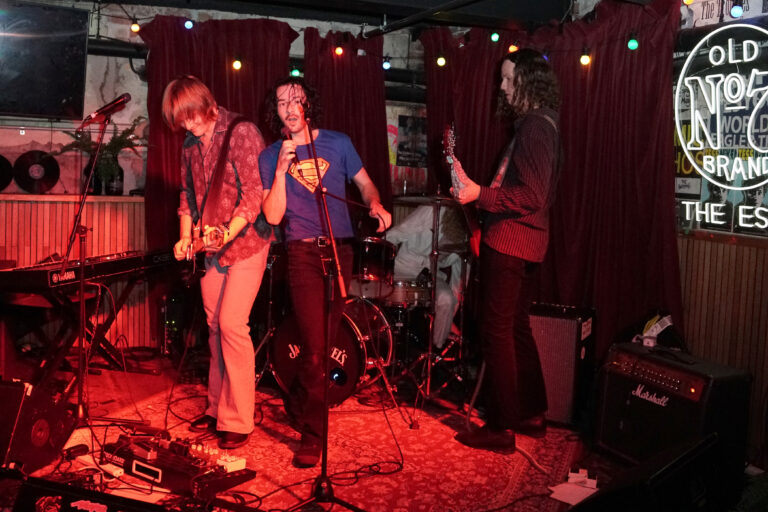 LIVE REVIEW: THE SATISFACTION - The Bleed Tour: Live in Melbourne - The ...