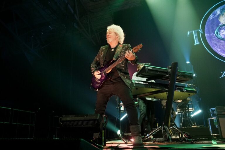 LIVE REVIEW: TOTO With Special Guest Christopher Cross – Dogs of Oz ...