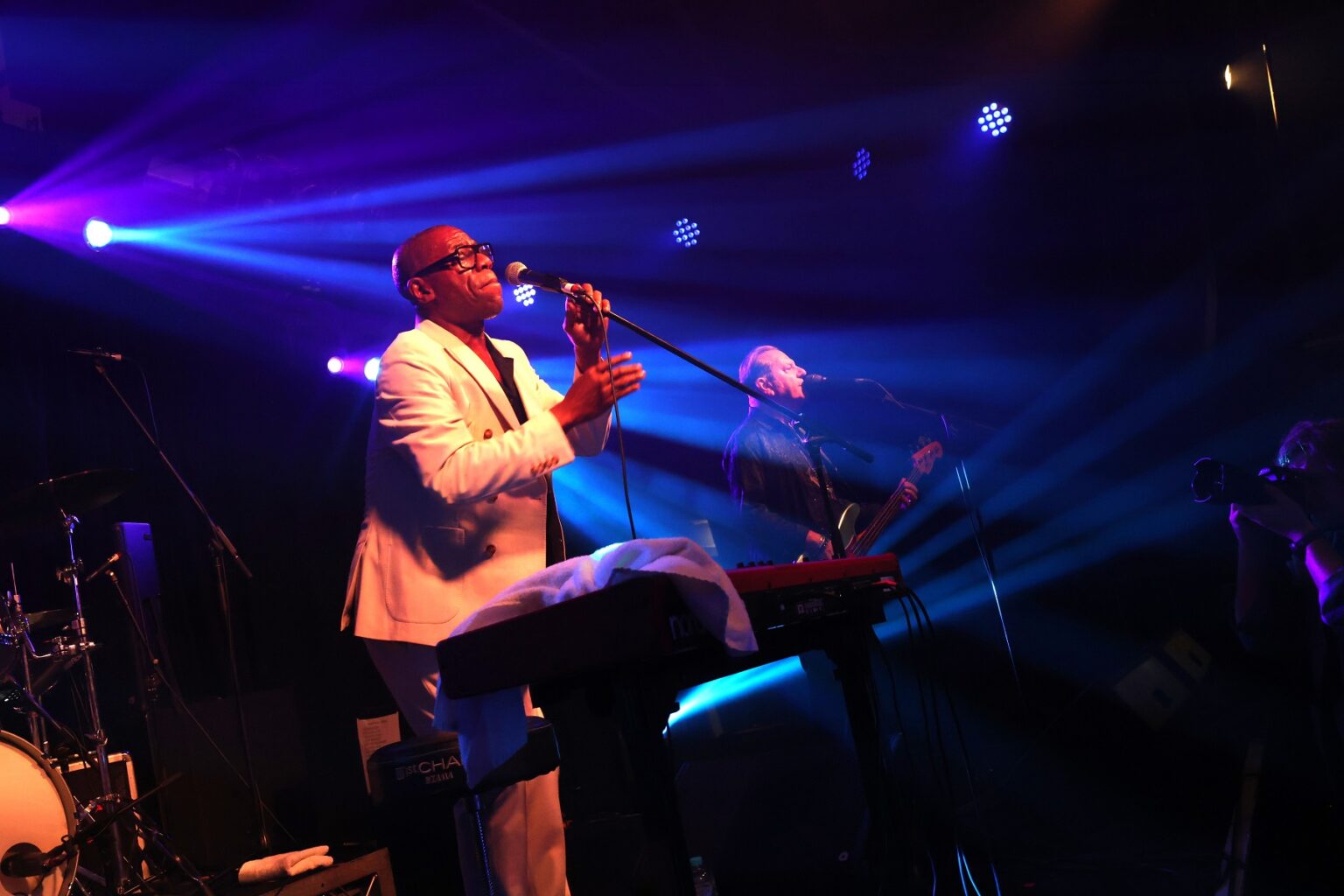LIVE REVIEW: ROACHFORD - Then and Now - Greatest Hits Tour - Freo ...