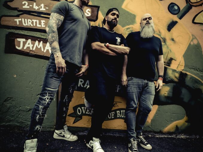 ALBUM REVIEW: Alazka - Phoenix - The Rockpit