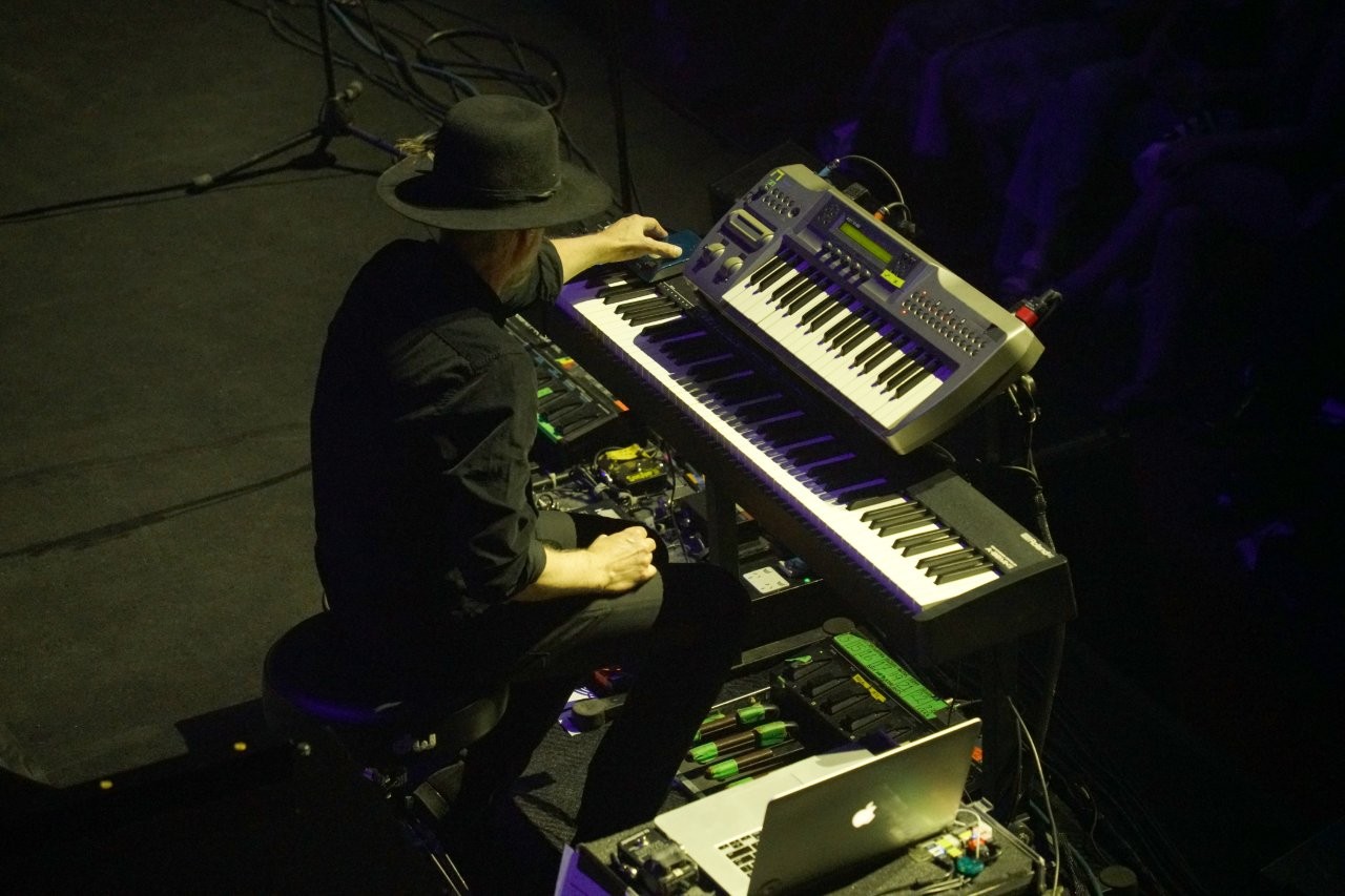 LIVE REVIEW: THE TEA PARTY 'Elements Tour' With Orchestra Victoria ...